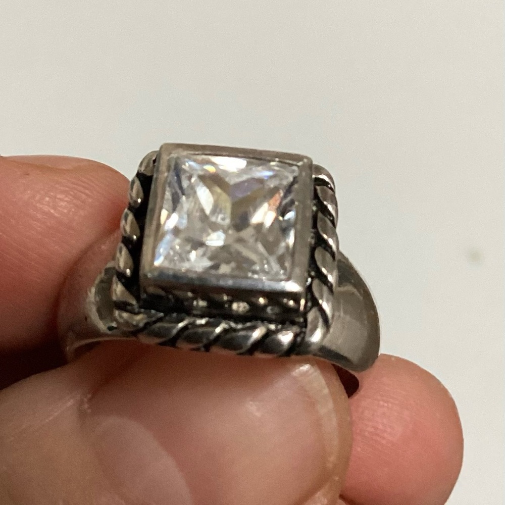 Retired Silpada Elizabeth Band Ring .925 - Gem